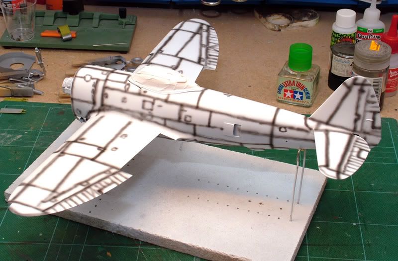 - 1:32 Hasegawa P-47D Thunderbolt